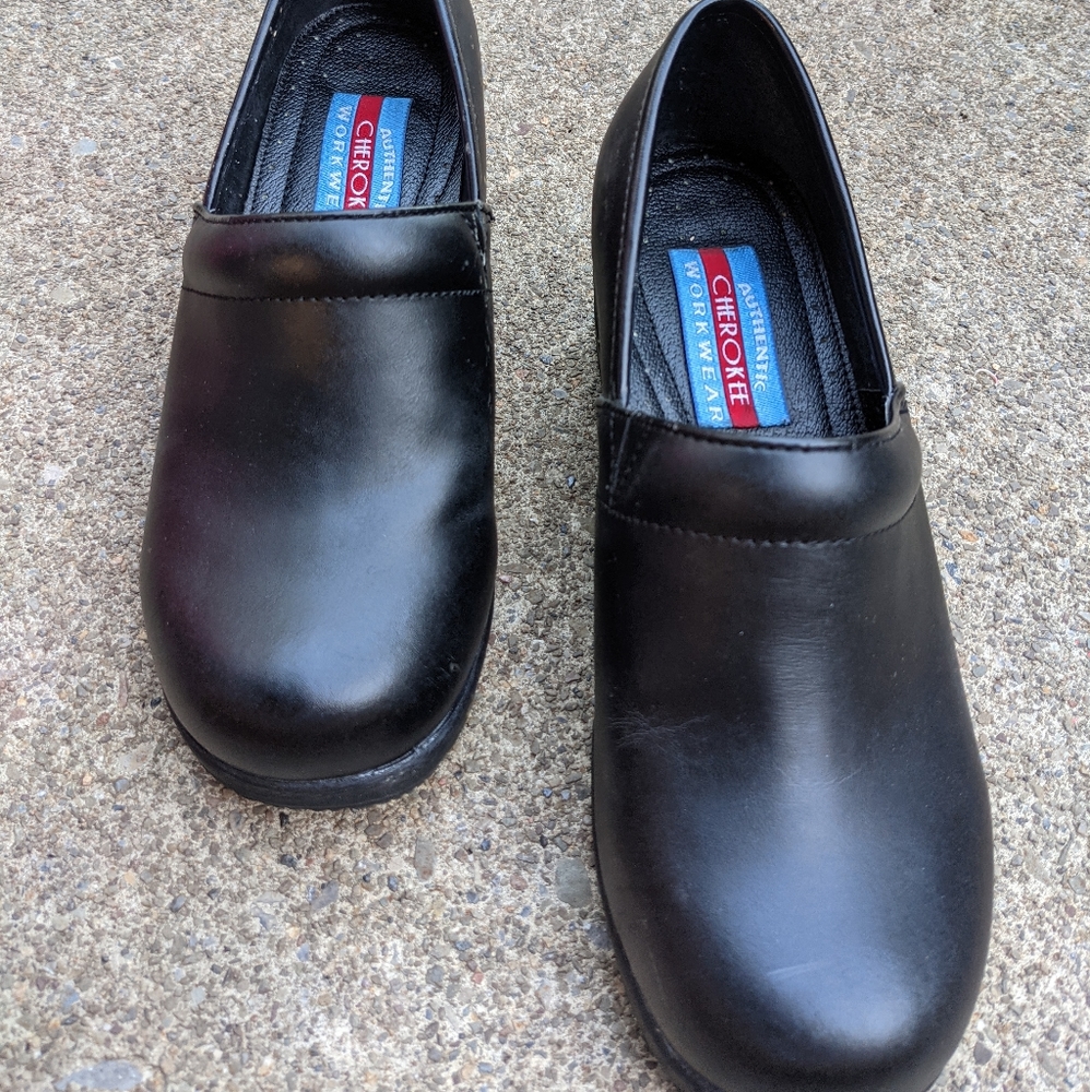 Cherokee Black Leather Work Wear Clogs Size 7.5 - Gem
